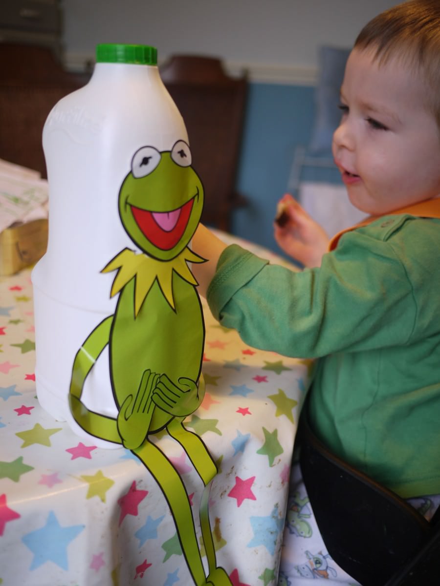 We love Kermit! - the-gingerbread-house.co.uk