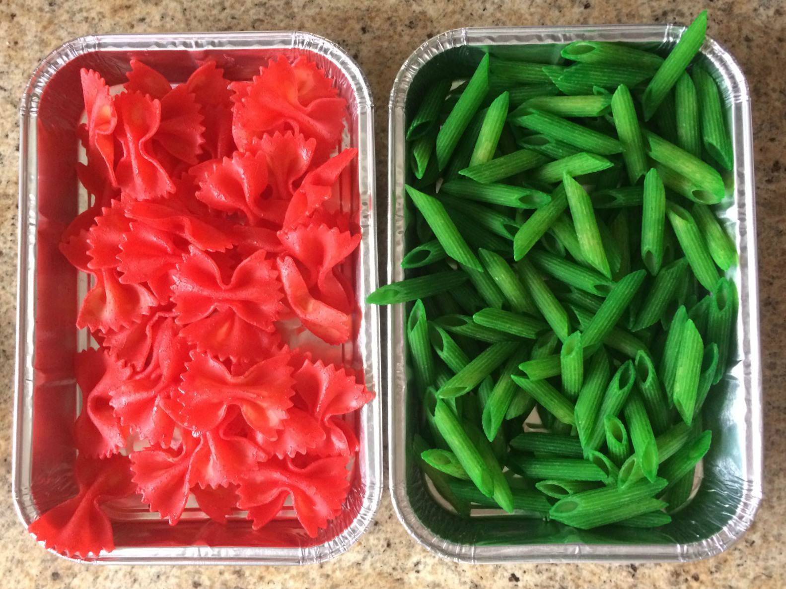 How to dye pasta - the-gingerbread-house.co.uk