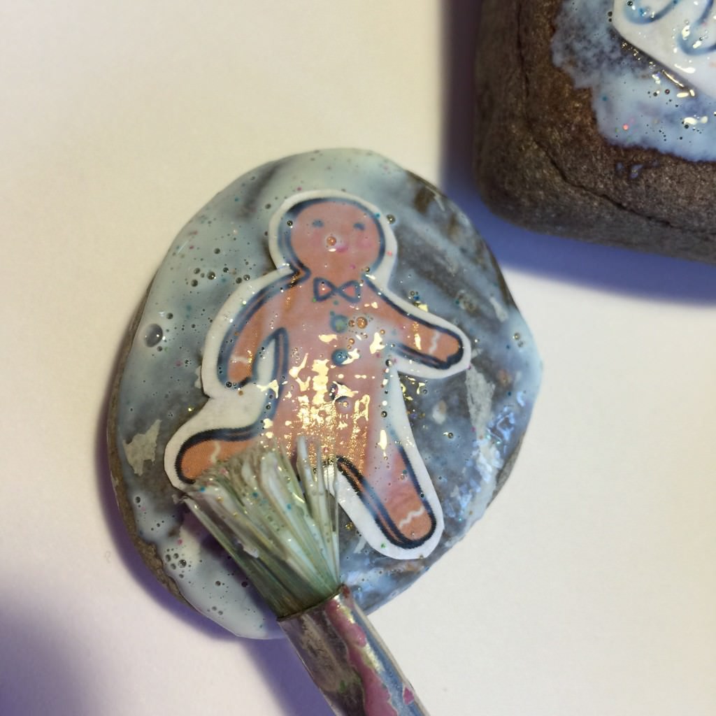 How to make The Gingerbread Man story stones - the-gingerbread-house.co.uk