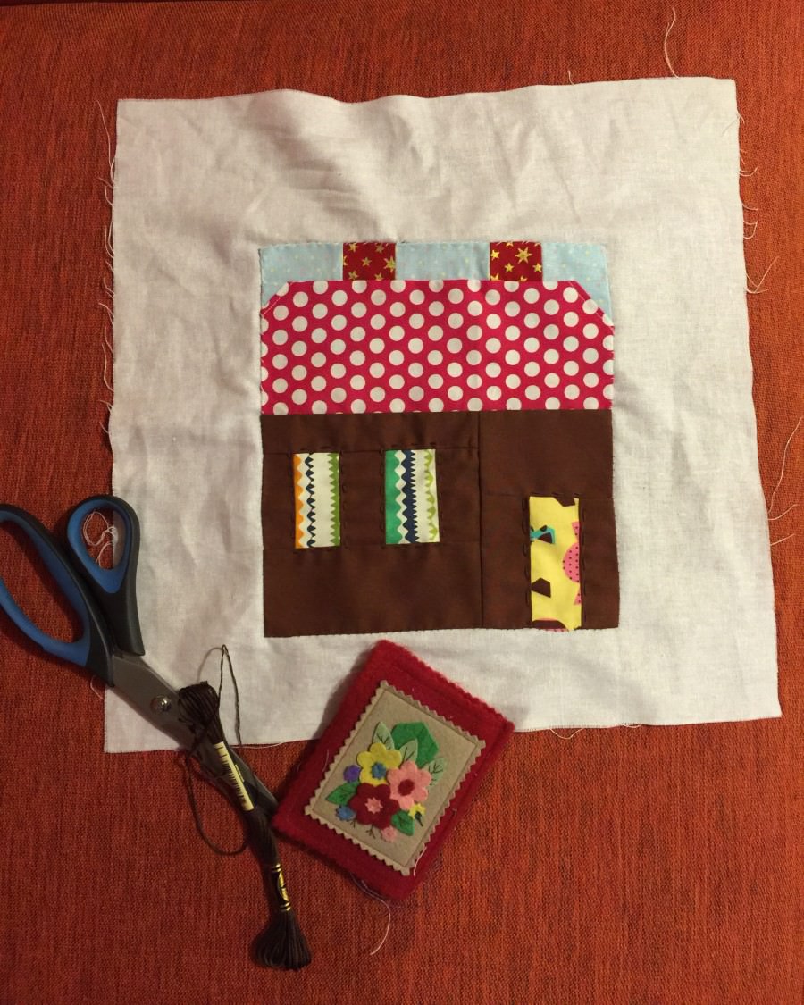 Gingerbread house quilt block - the-gingerbread-house.co.uk