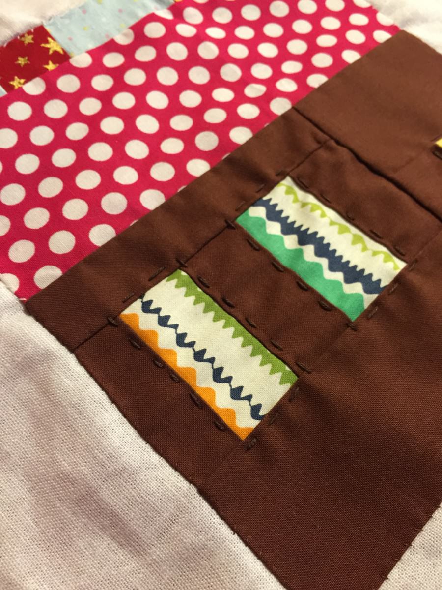 Gingerbread house quilt block - the-gingerbread-house.co.uk