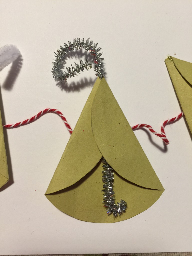 Paper bell garland for New Year - the-gingerbread-house.co.uk