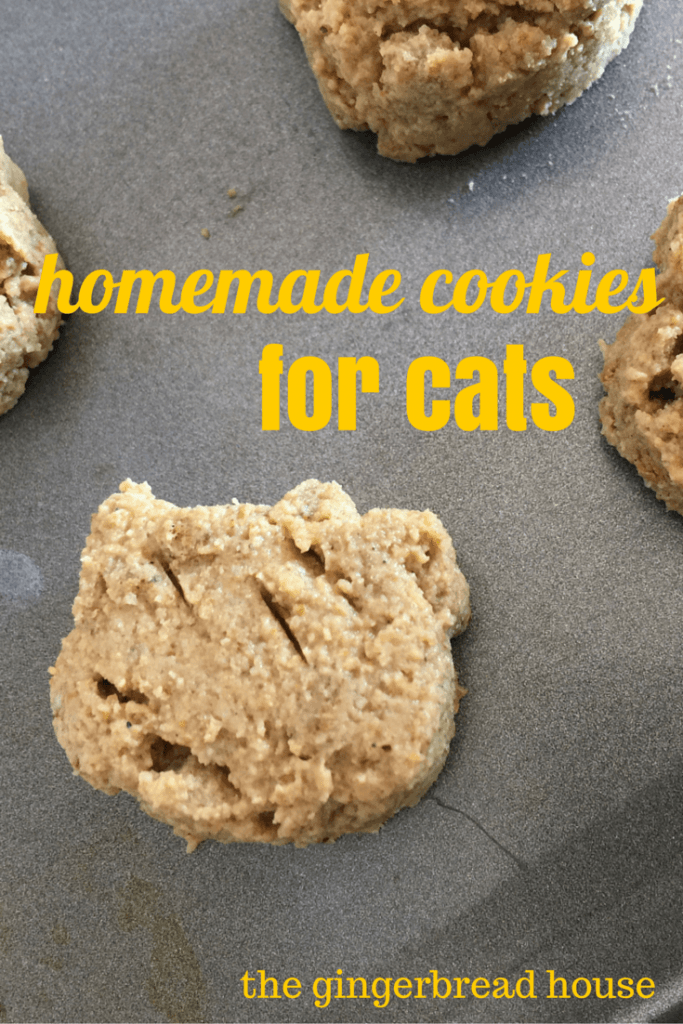 Homemade cookies for cats - the-gingerbread-house.co.uk