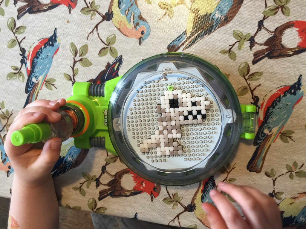 Qixels Turbo Dryer Playset review - the-gingerbread-house.co.uk