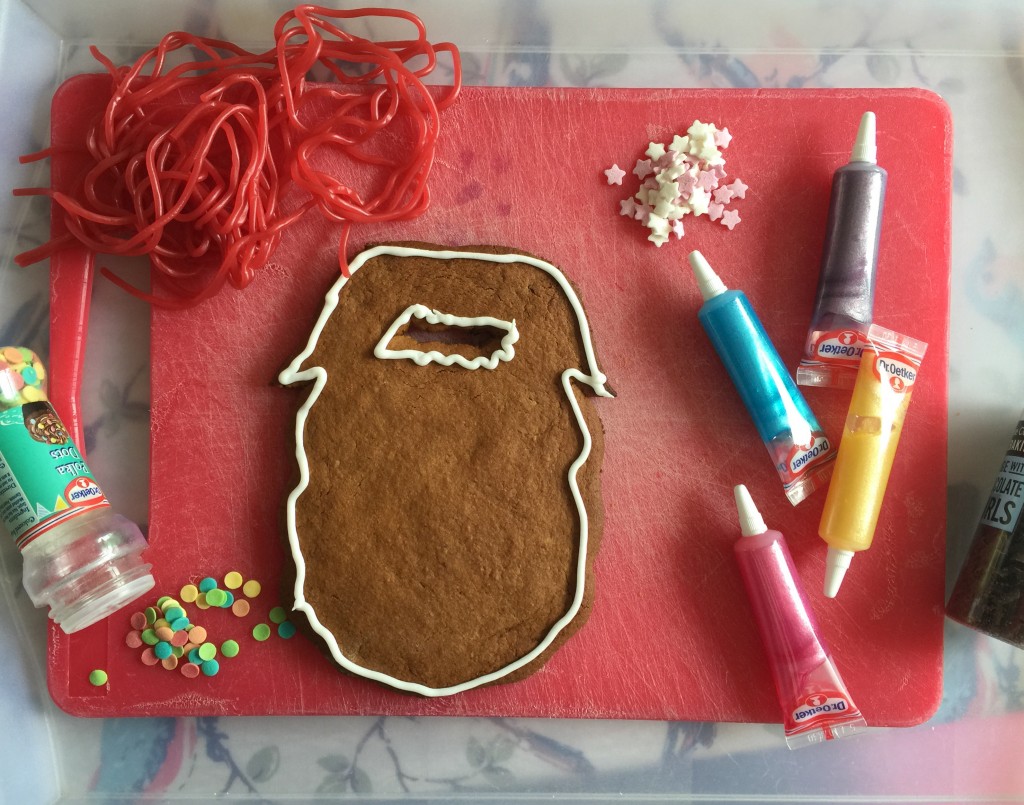 Make an edible Mr Twits gingerbeard biscuit - the-gingerbread-house.co.uk