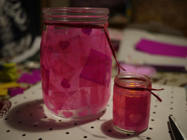 Easy tissue paper Valentine luminary - the-gingerbread-house.co.uk