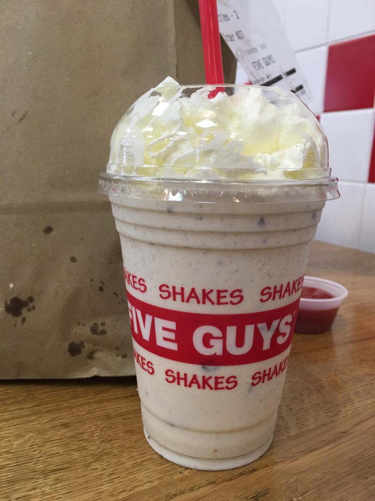 A lunch date at Five Guys - the-gingerbread-house.co.uk