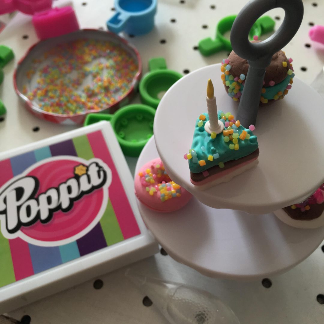 Poppit Pop 'n' Display Bakery review - the-gingerbread-house.co.uk