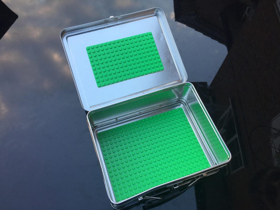 Portable Lego Kit {Lego Busy Box} - the-gingerbread-house.co.uk