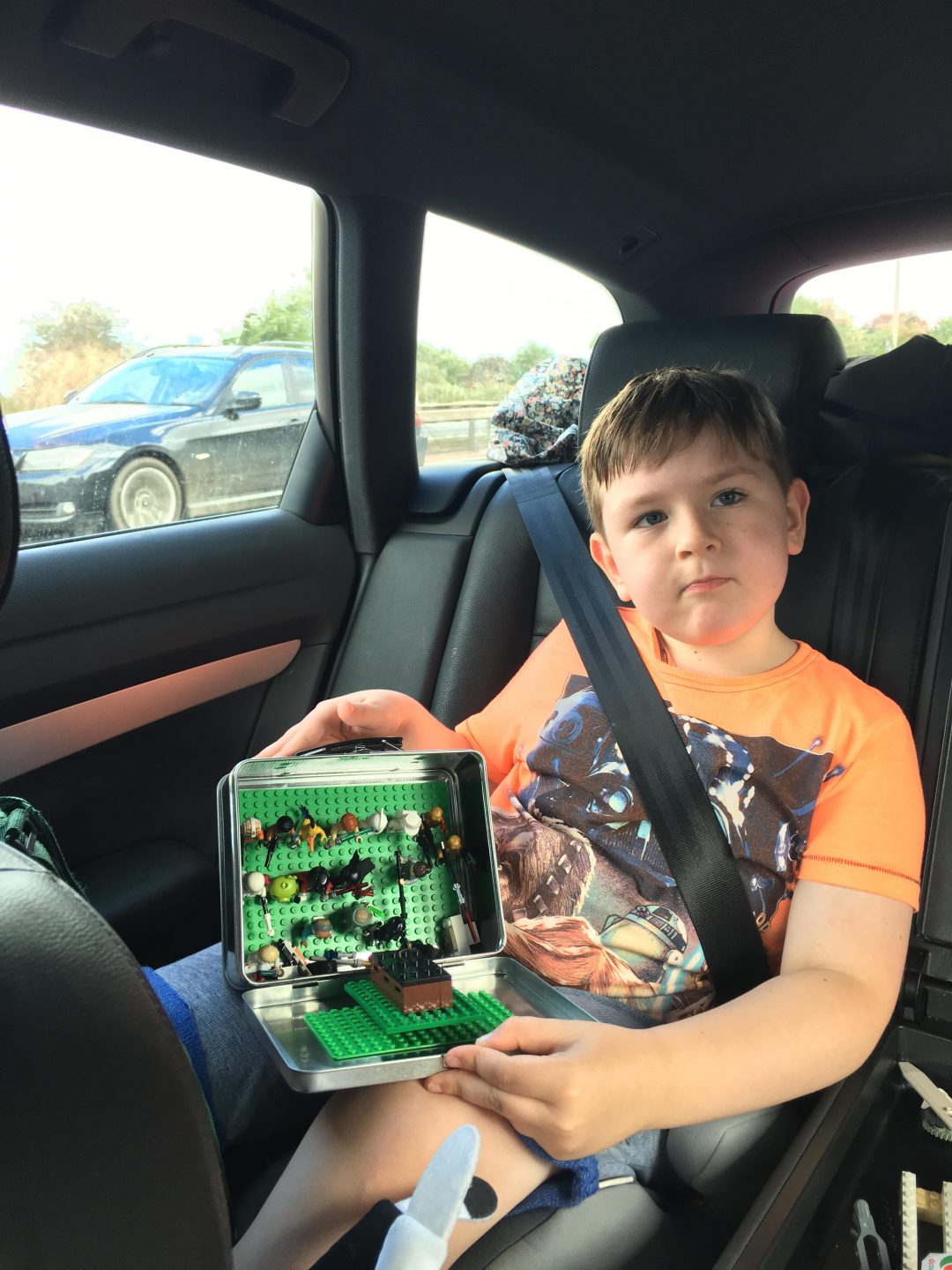 Portable Lego Kit {Lego Busy Box} - the-gingerbread-house.co.uk