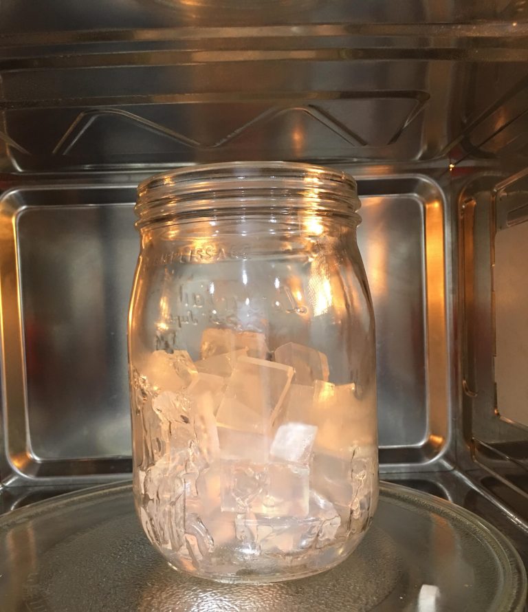 Easy Lego Men Soaps {a handmade gift} - the-gingerbread-house.co.uk