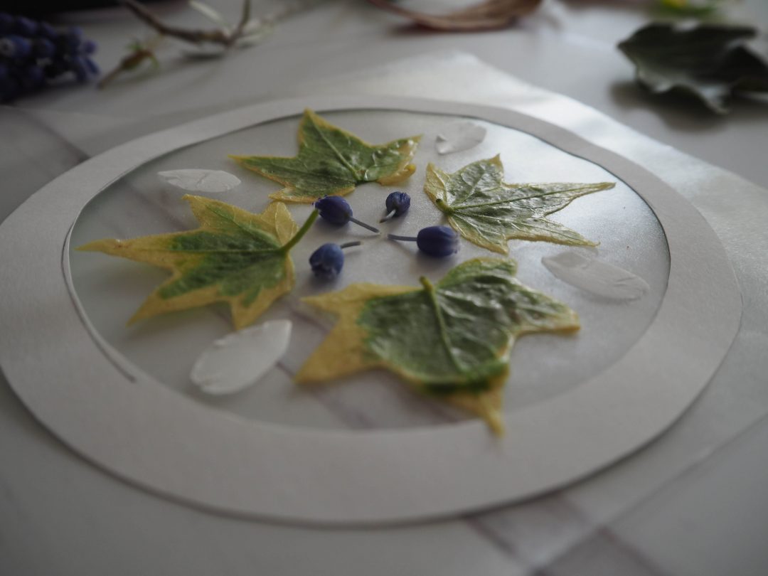 Spring blossom sun catchers for kids - the-gingerbread-house.co.uk