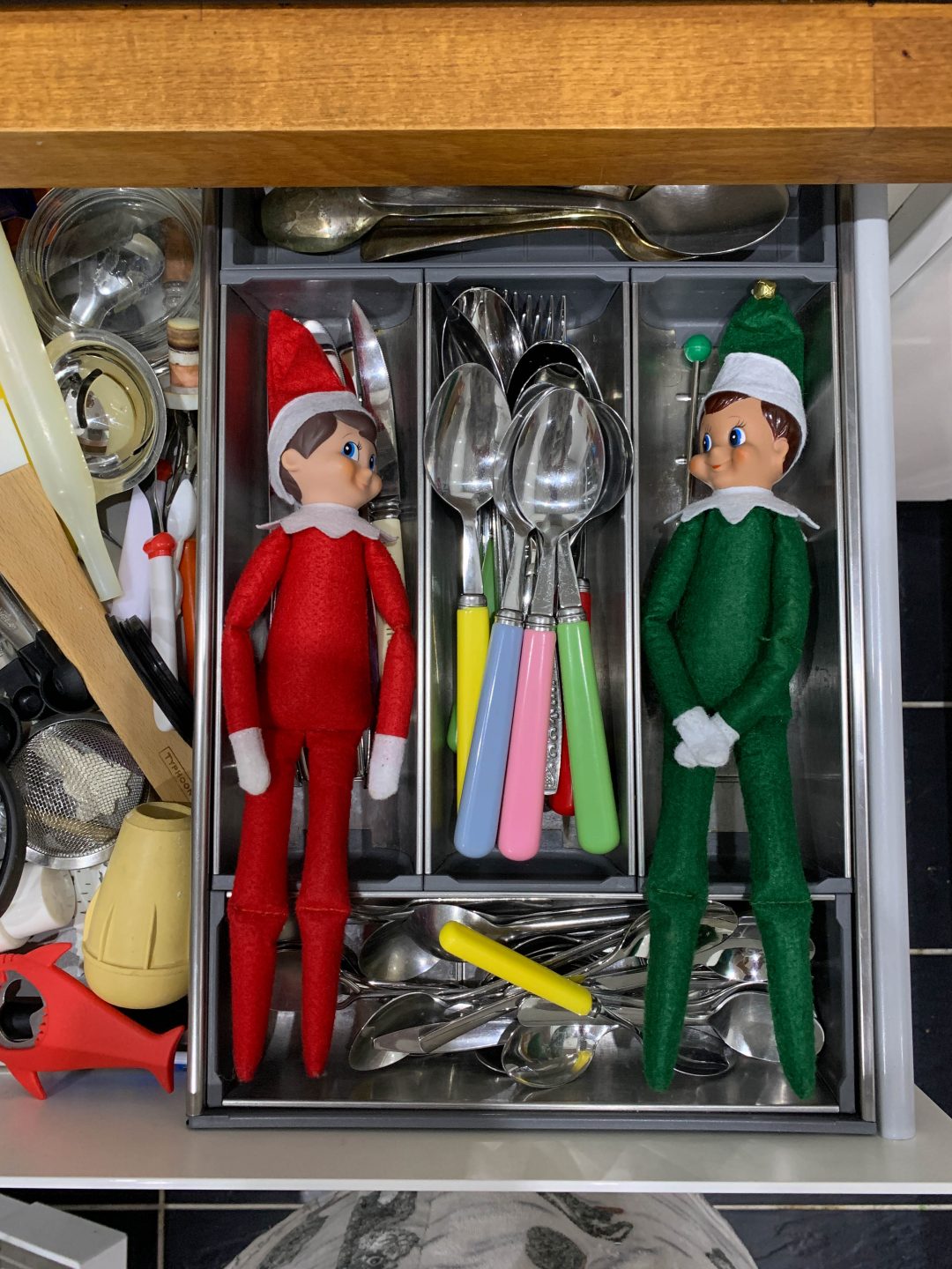 17 new Elf on the Shelf antics - the-gingerbread-house.co.uk