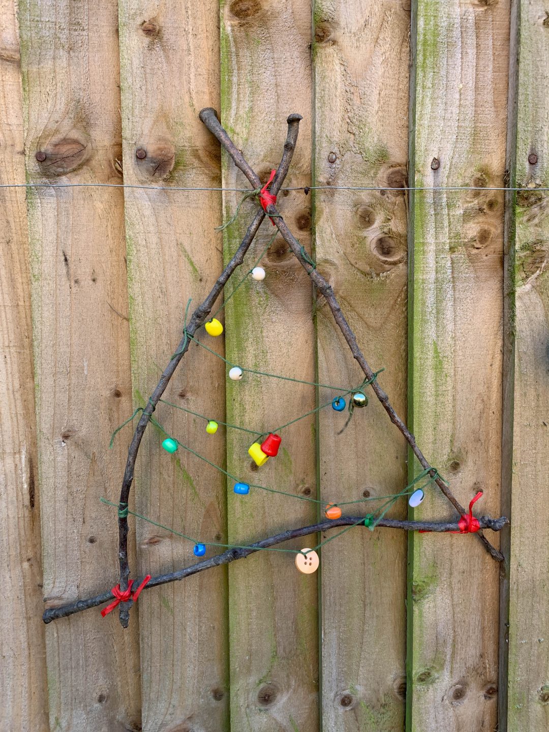 Crafting with twigs {twig tree decoration} - the-gingerbread-house.co.uk