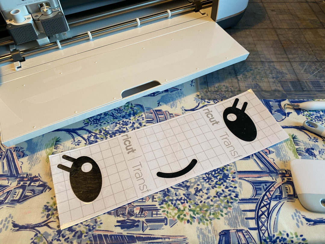 How to personalise your Cricut machine {with a cute kawaii face} - the ...