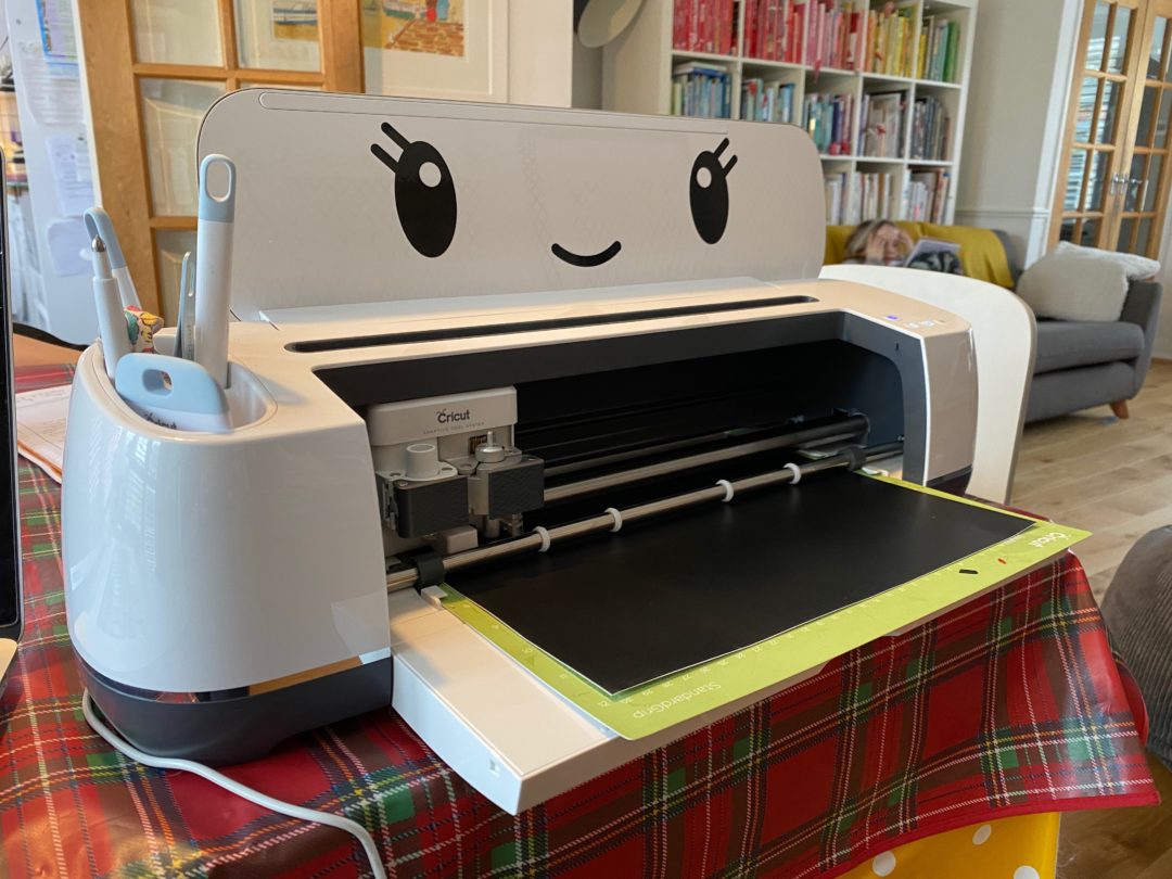 Cricut book page art for World Book Day - the-gingerbread-house.co.uk