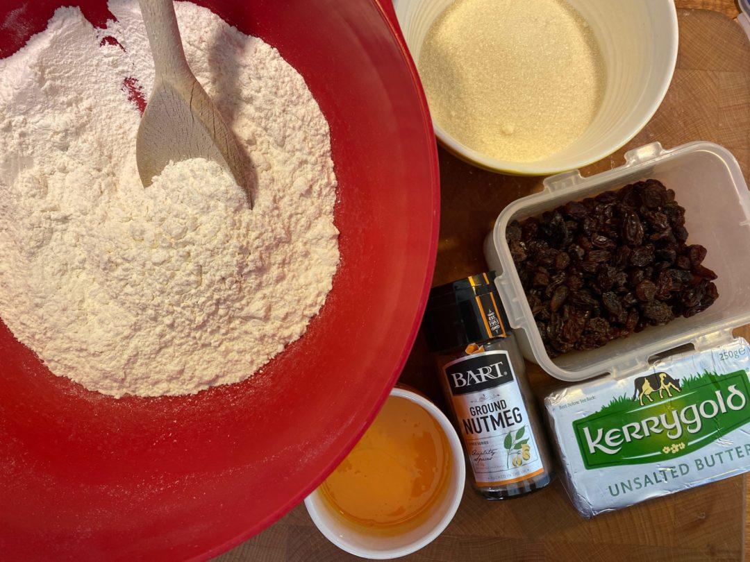 Traditional Easter biscuits recipe - the-gingerbread-house.co.uk