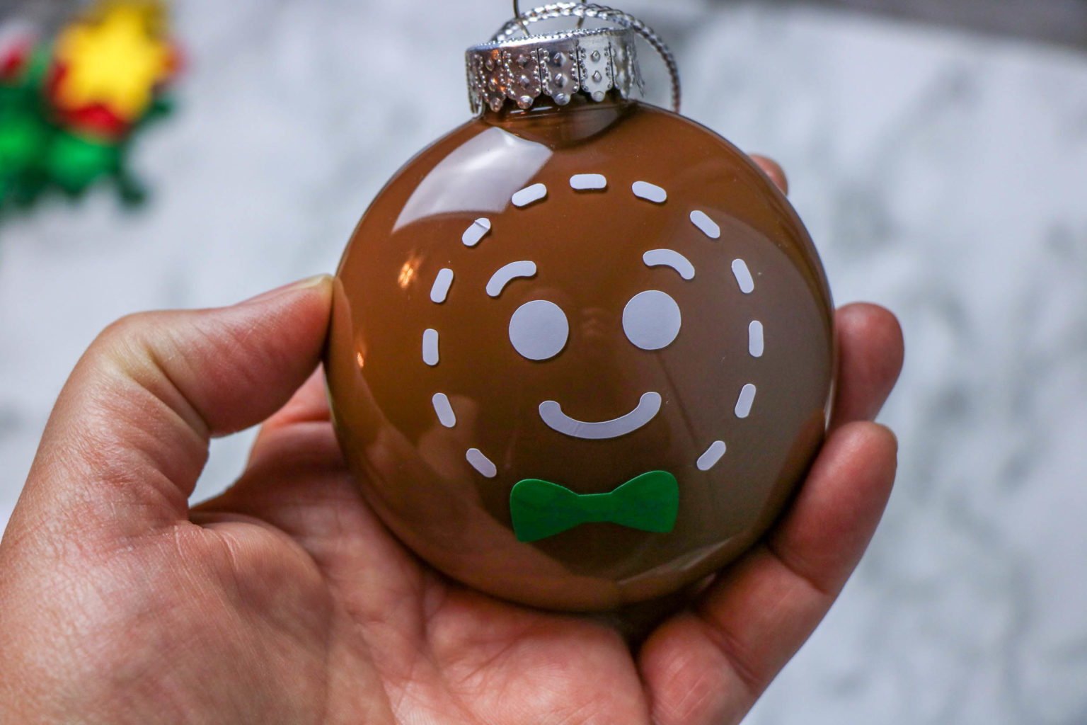 Cricut-made DIY gingerbread man bauble - the-gingerbread-house.co.uk