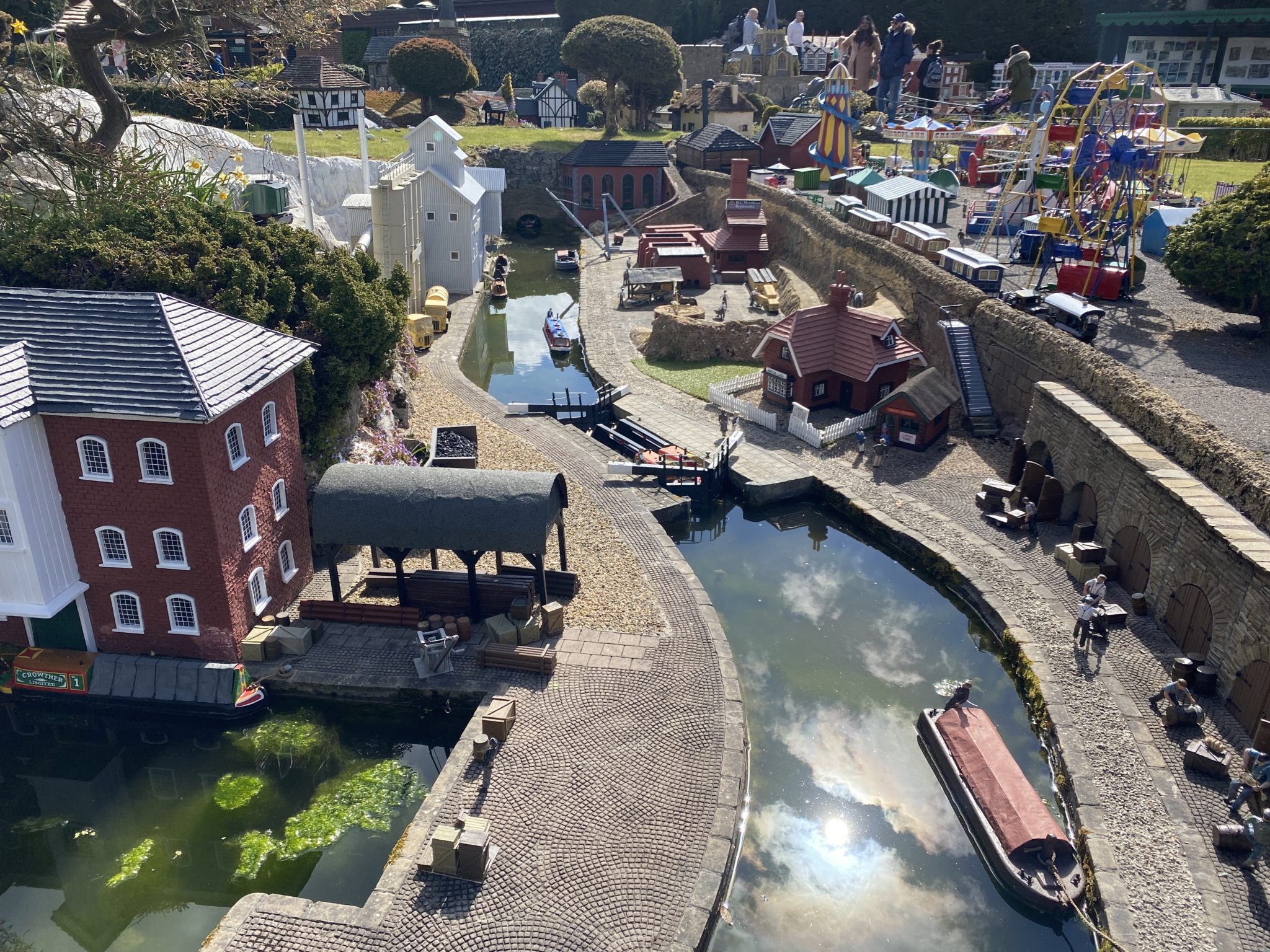 A trip to Bekonscot Model Village and Railway - the-gingerbread-house.co.uk