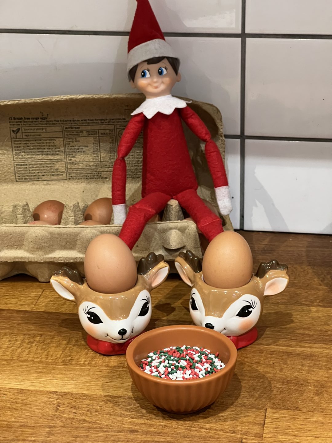 Elf on the Shelf magic egg trick - the-gingerbread-house.co.uk
